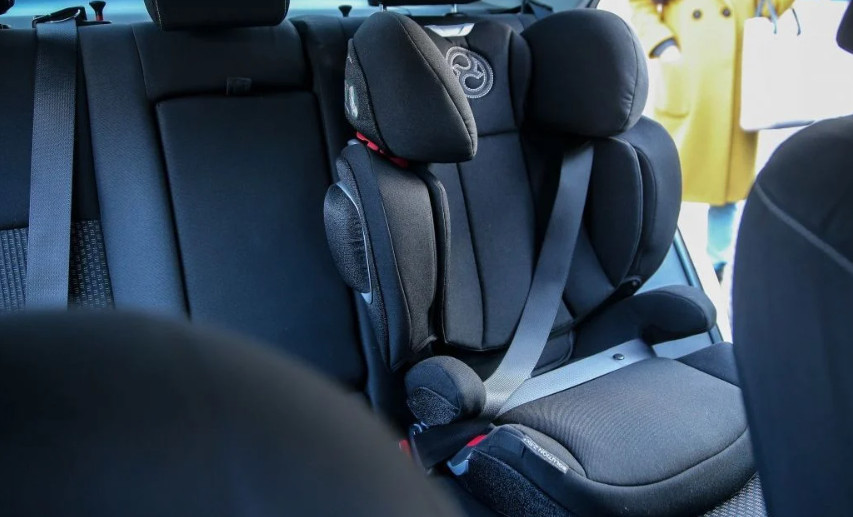 Водителям напомнили о штрафах за перевозку детей без автокресел / В ...