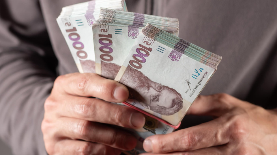 Понад 14% посадовців вказали пенсійні виплати у декларації НАЗК — серед ...
